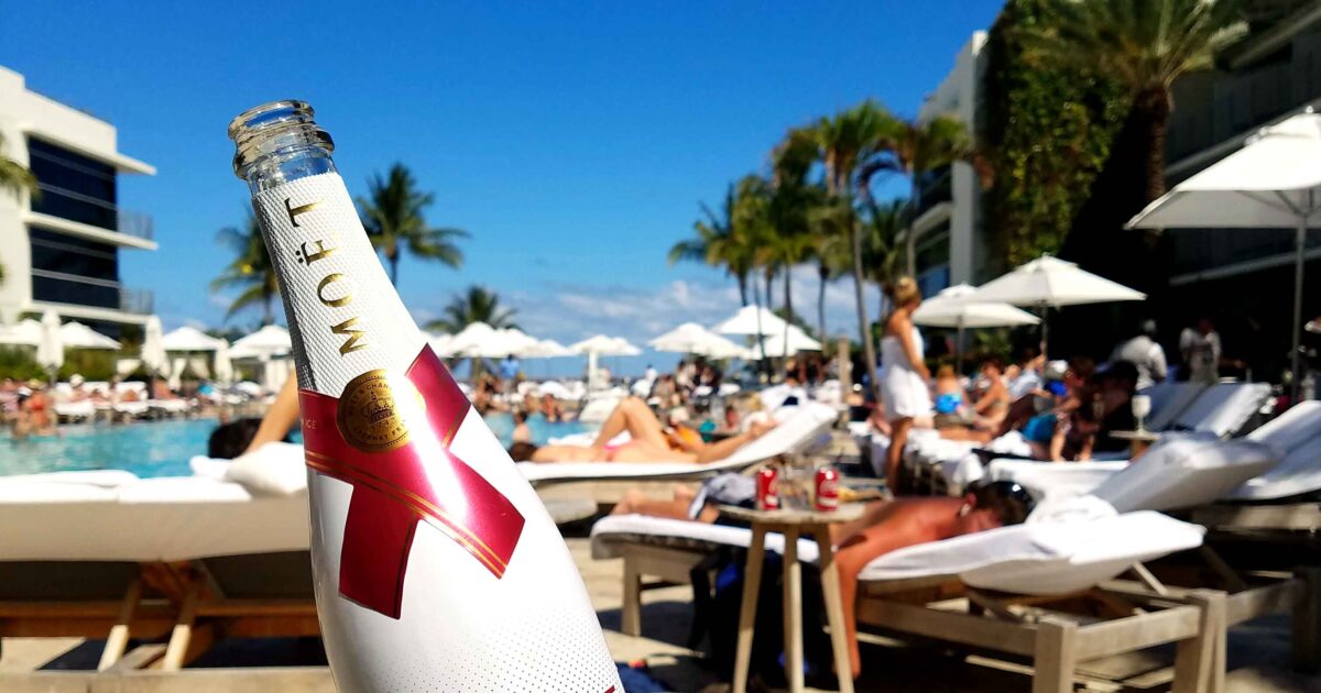 Moët Retro Hour